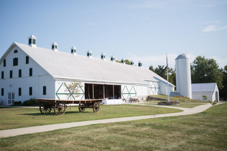 Barn at Springfield Farm Wedding | Christa Rae Photography